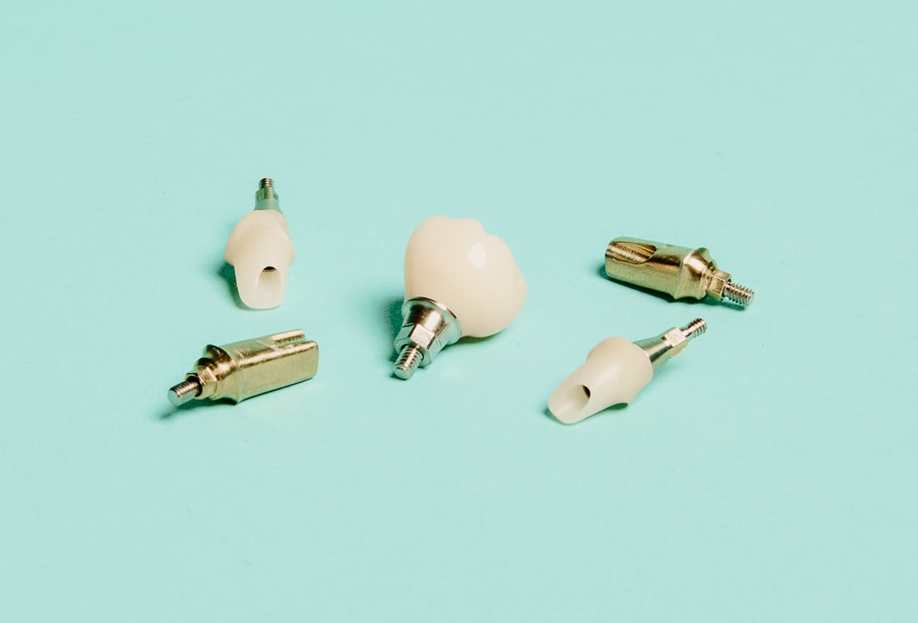 Zirconia vs titanium implant abutments | Dandy